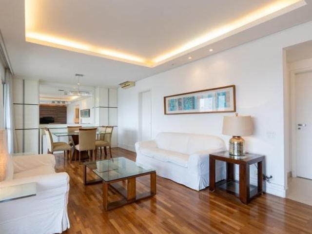 Confortável apartamento para venda em Brooklin com 3 quartos, sendo 3 suítes, 168m²