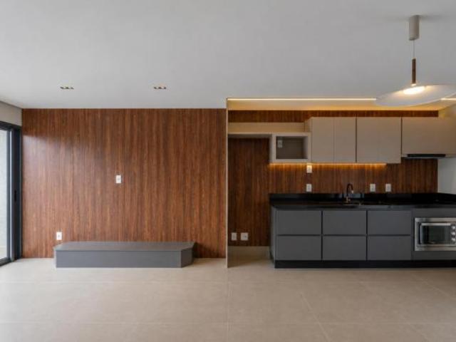Elegante apartamento para venda em Cambuí com 2 quartos, sendo 2 suítes, 130m²