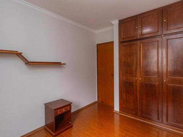 Confortável apartamento para venda em Campo Belo com 3 quartos, sendo 1 suíte, 105m² elietetufanin