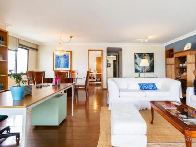 Elegante apartamento para venda em Higienópolis com 4 quartos, sendo 2 suítes, 220m²