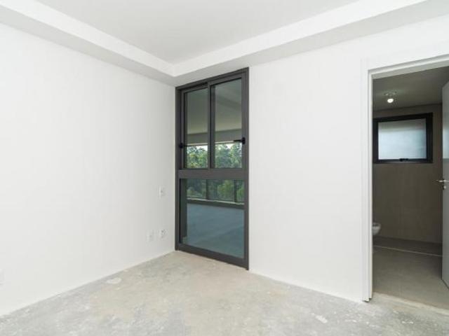 Espetacular apartamento para venda em Jardim Fonte do Morumbi com 4 quartos, sendo 4 suítes, 240m²
