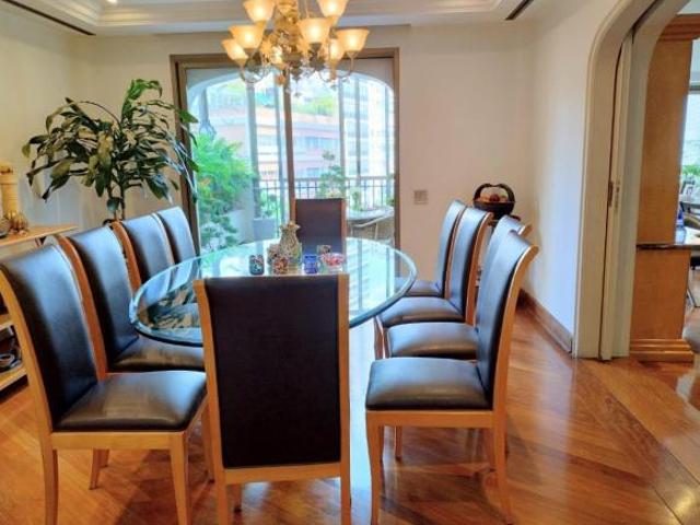 Confortável apartamento para venda em Jardim Paulista com 4 quartos, sendo 4 suítes, 387m²
