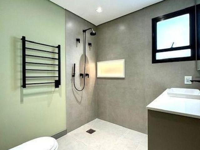 Versátil apartamento para venda em Parque São Domingos com 3 quartos, sendo 1 suíte, 174m² remaxmo