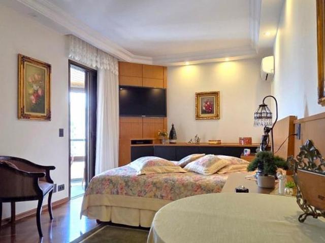 Funcional apartamento para venda em Perdizes com 4 quartos, sendo 2 suítes, 246m² robertasantos#EU