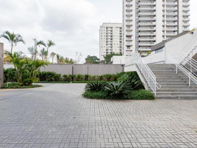 Confortável apartamento para venda em Vila Anastácio com 3 quartos, sendo 3 suítes, 136m² rodrigom