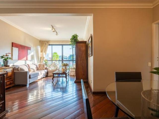 Confortável apartamento para venda em Vila Madalena com 3 quartos, sendo 1 suíte, 132m²