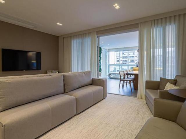 Confortável apartamento para venda em Vila Mascote com 3 quartos, sendo 1 suíte, 165m²