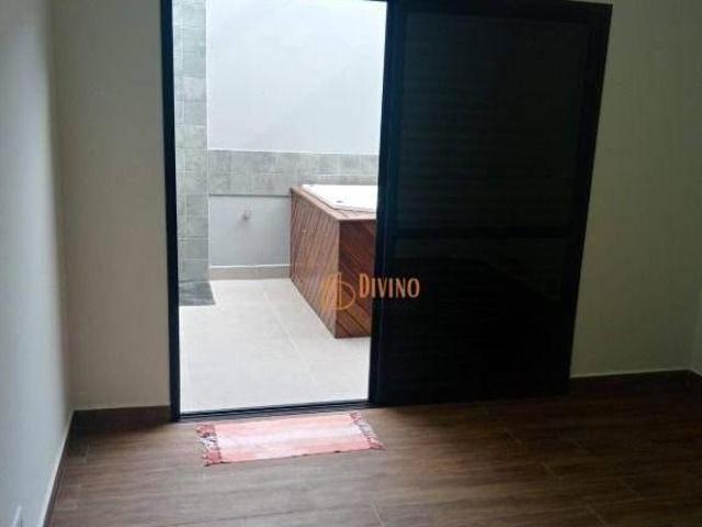 Elegante Casa à Venda no Condomínio Horto Florestal Villagio