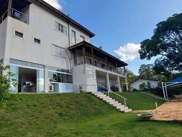 Elegante Casa em Condomínio Alto Padrão em Itú