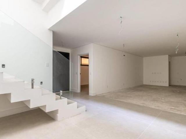 Atraente casa em condomínio para venda com 3 quartos, sendo 3 suítes, 620m² remaxempire#S8YQ9