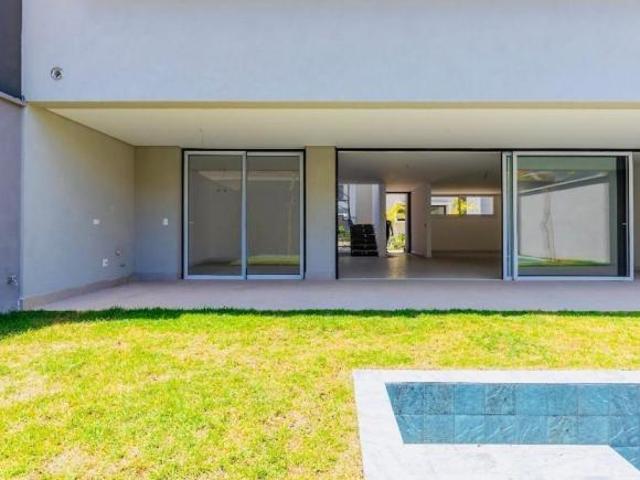 Elegante casa em condomínio para venda com 4 quartos, sendo 4 suítes, 401.12m² remaxfront#JMZDF