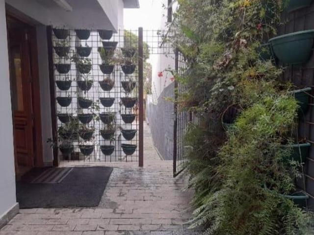 Sensacional casa para venda em Indianópolis com 3 quartos, sendo 1 suíte, 477m²