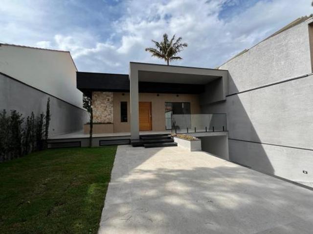 Elegante casa para venda em Jardim Floresta com 3 quartos, sendo 3 suítes, 404m²