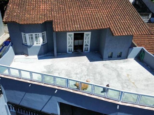 Confortável casa para venda em Ponte Seca com 3 quartos, sendo 1 suíte, 299m²