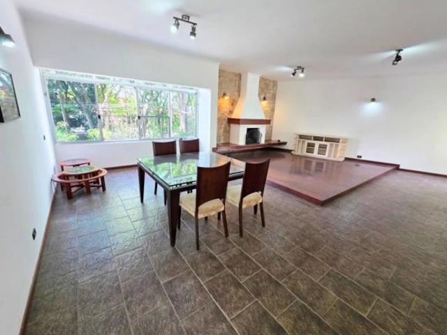 Sensacional casa para venda em Parque São Domingos com 3 quartos, sendo 3 suítes, 405m²
