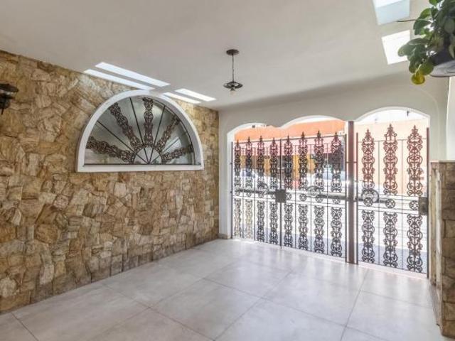 Elegante casa para venda em Tatuapé com 2 quartos, 100m²