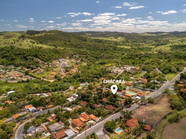 Imperdível casa para venda em Vivendas do Engenho D&apos Água com 6 quartos, sendo 1 suíte, 466m²