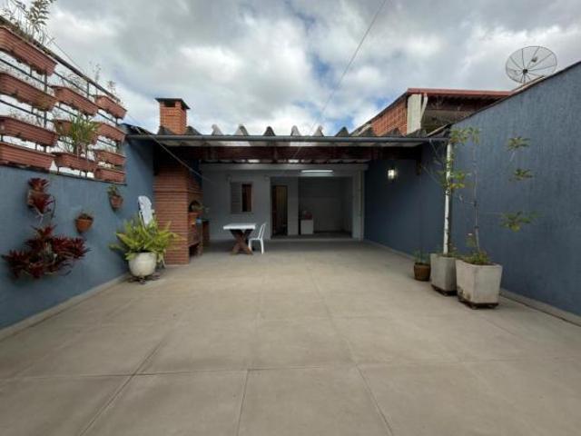 Versátil casa para venda em Vila Mazzei com 3 quartos, sendo 1 suíte, 177m²