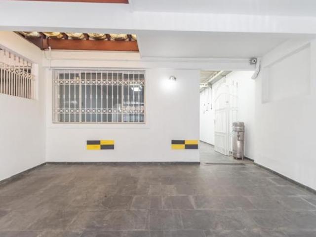 Agradável casa para venda em Vila Olímpia com 4 quartos, sendo 2 suítes, 208m²