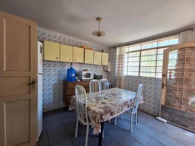 Confortável casa para venda em Vila Santa Maria com 3 quartos, sendo 1 suíte, 118m² niezete gomes1