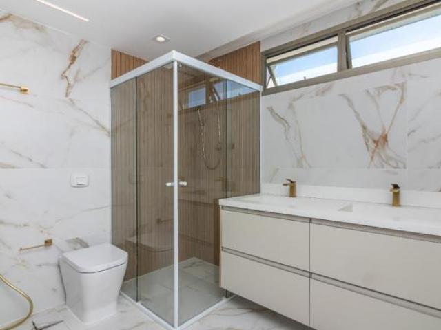 Funcional cobertura para venda em Aclimação com 4 quartos, sendo 3 suítes, 500m²