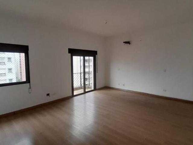 Funcional cobertura para venda em Moema com 4 quartos, sendo 3 suítes, 454m² remaxempire#1LI85