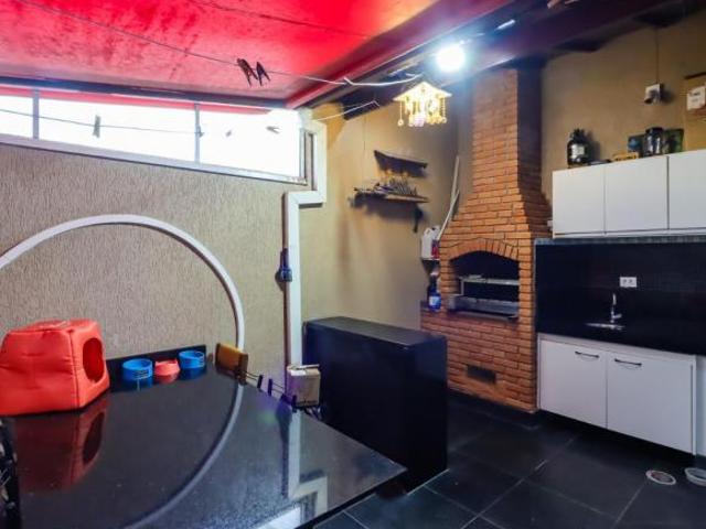 Versátil sobrado para venda em Jardim Felicidade Zona Oeste com 3 quartos, sendo 1 suíte, 200m²