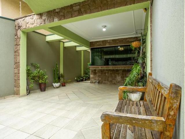 Imperdível sobrado para venda em Parque Monteiro Soares com 5 quartos, sendo 2 suítes, 150m²