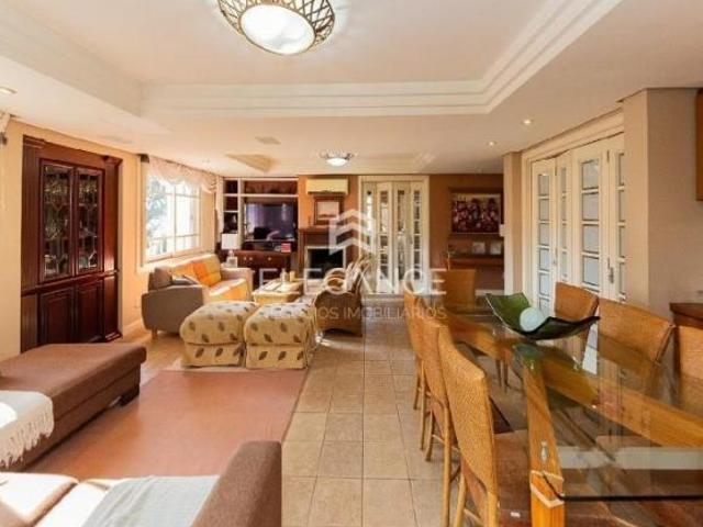 Elegance imóveis vende casa, 670m, 4 dormitórios, 4suítes,1 máster, 4 salas, lavabo, jardim, piscina