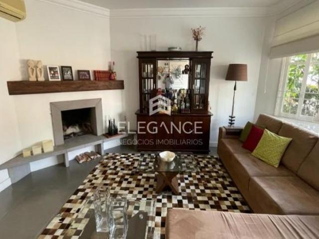 Elegance imóveis vende casa/sobrado em ótima localização, 456m, 4 dormitórios, 1 suítes, closet, pis