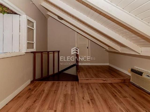 Elegance Imóveis vende cobertura no Moinhos de Vento, Porto Alegre RS: 1 quarto, 1 suíte, 2 banheiro