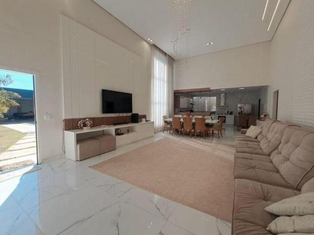Elegância e Espaço: Casa Luxuosa com 4 Quartos. Living Integrado à Cozinha Agende: 61.99957.3046