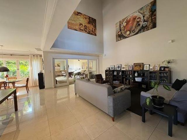 Elegância em Cada Detalhe: Casa 315 m², 4 Dorms – Bairro das Palmeiras, Campinas – R$ 2.780.000