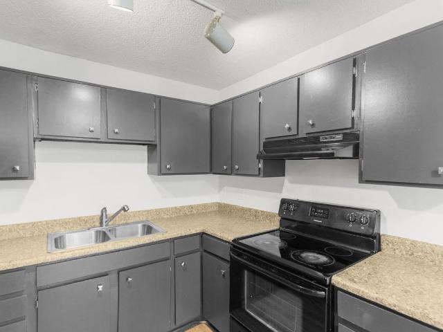 Element 26 Studio Apartment for Rent at 1608 14th Ave S, Birmingham, AL 35205 Five Points South