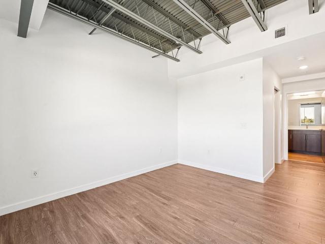 Elements on Third 1 Bedroom Apartment for Rent at 3201 3rd Ave N, St. Petersburg, FL 33713 Central Plaza