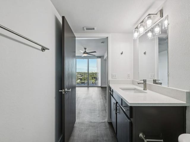 Elements on Third 1 Bedroom Apartment for Rent at 3201 3rd Ave N, St. Petersburg, FL 33713 Central Plaza