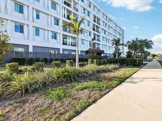 Elements on Third 2 Bedroom Apartment for Rent at 3201 3rd Ave N, St. Petersburg, FL 33713 Central Plaza