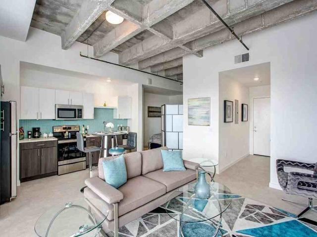 Elements on Third Studio Apartment for Rent at 3201 3rd Ave N, St. Petersburg, FL 33713 Central Plaza