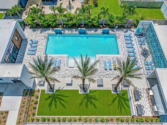 Elements on Third Studio Apartment for Rent at 3201 3rd Ave N, St. Petersburg, FL 33713 Central Plaza