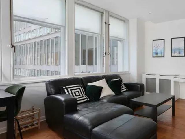 Elephant & Castle Food & Wine, 119 Newington Causeway, London, SE1 6DQ, United Kingdom | 2 bed house for rent #168125715 | Rentberry