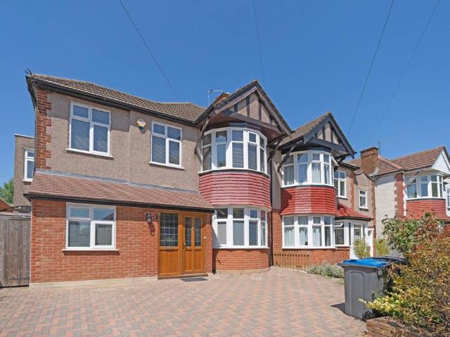 Elgar Avenue, Surbiton 4 bed semi detached house to rent £4,000 pcm £923 pw