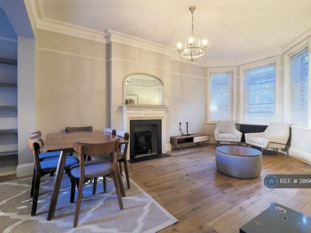 Elgin Avenue, London, W9 3 bed flat to rent £4,750 pcm £1,096 pw
