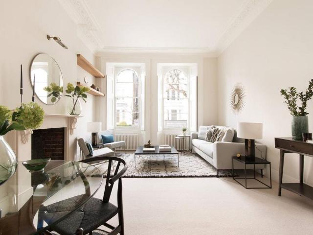 Elgin Crescent, London, W11 1 bed apartment to rent £5,200 pcm £1,200 pw