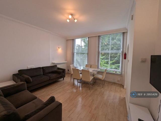 Elgin Crescent, London, W11 2 bed flat to rent £3,380 pcm £780 pw