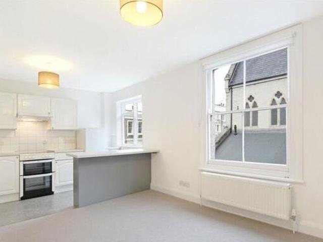 Elgin Crescent, Notting Hill, 2 Bedroom Flat