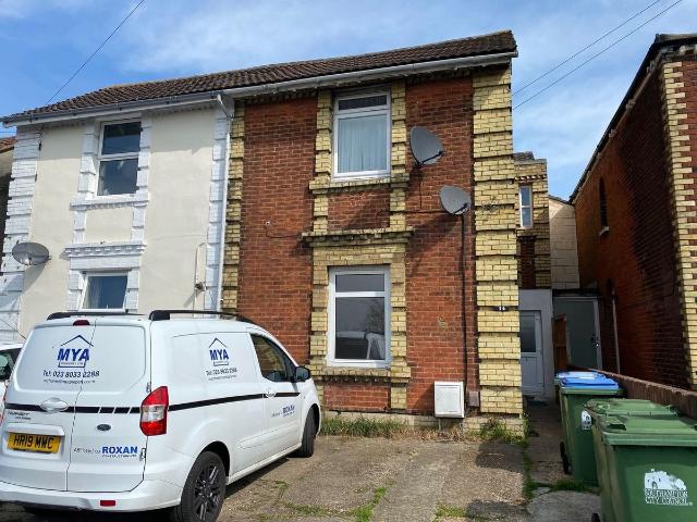 Elgin Road, Freemantle, Southampton, Hampshire SO15, 2 bed flat to rent, £1,000 pcm | PrimeLocation
