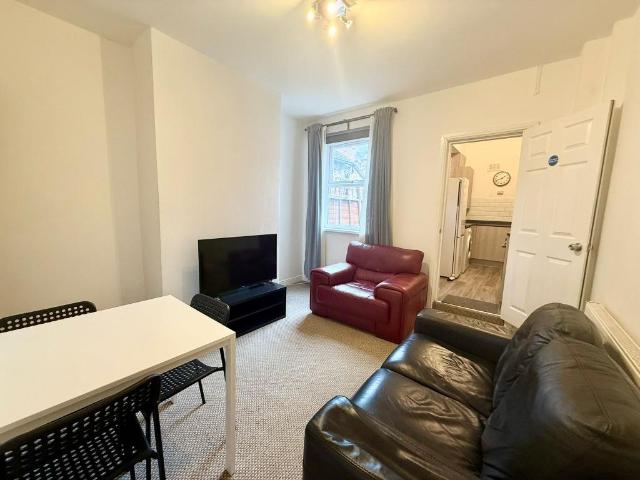 Elgin Street, Stoke On Trent ST4 3 bed house share to rent £1,126 pcm £260 pw