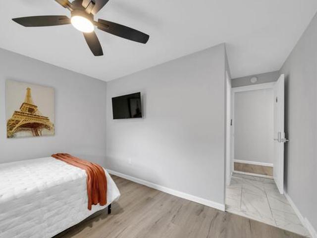 Elite Airport Gateway: Massive Fully Furnished Smart Suites | All Utilities Included | Near Hartsfield Jackson & Main St