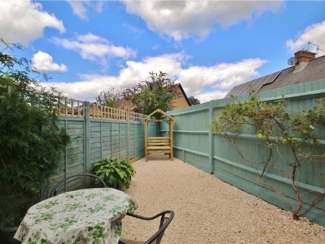 Elizabeth Court, Farncombe, GU7 3QZ
