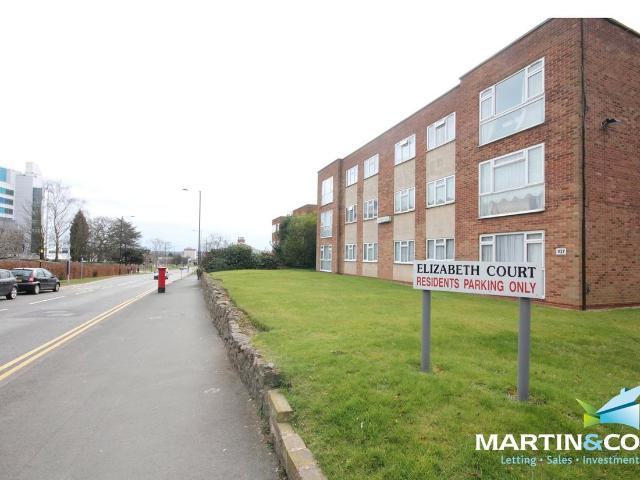 Elizabeth Court, Metchley Lane, Harborne B17, 2 bed flat to rent, £1,250 pcm | PrimeLocation